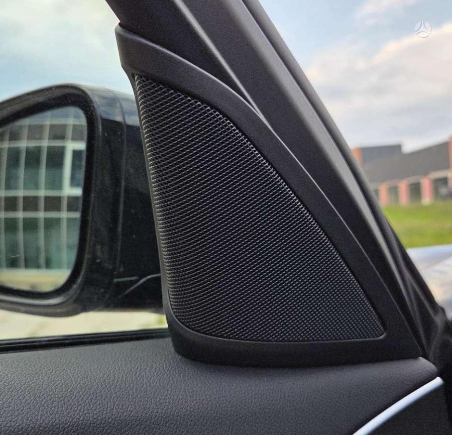 Melns BMW 520 2018 Elektrėnai, ar dzinēja tilpumu 2.00 L un nobraukumu 306 tūkst. km par 16900 €, foto 45 vietnē AUTOMOTO.COM.LV
