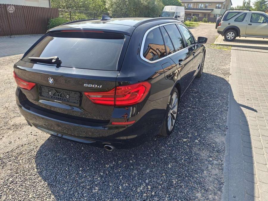 Black BMW 520 2018 in Vilnius, with an engine capacity of 2.00 L and mileage of 280 thousand km for 14150 €, photo 6 on AUTOMOTO.COM.LV