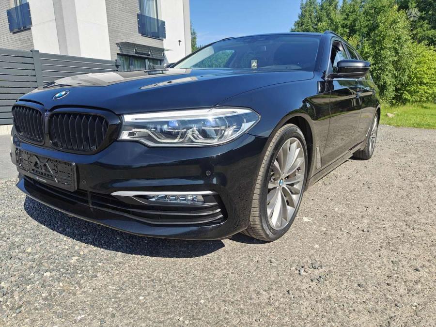 Black BMW 520 2018 in Vilnius, with an engine capacity of 2.00 L and mileage of 280 thousand km for 14150 €, photo 9 on AUTOMOTO.COM.LV