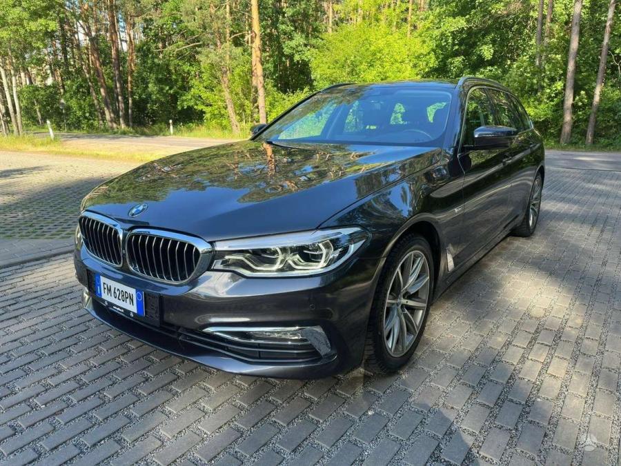 Melns BMW 520 2018 Viļņa, ar dzinēja tilpumu 2.00 L un nobraukumu 299 tūkst. km par 15299 €, foto 4 vietnē AUTOMOTO.COM.LV