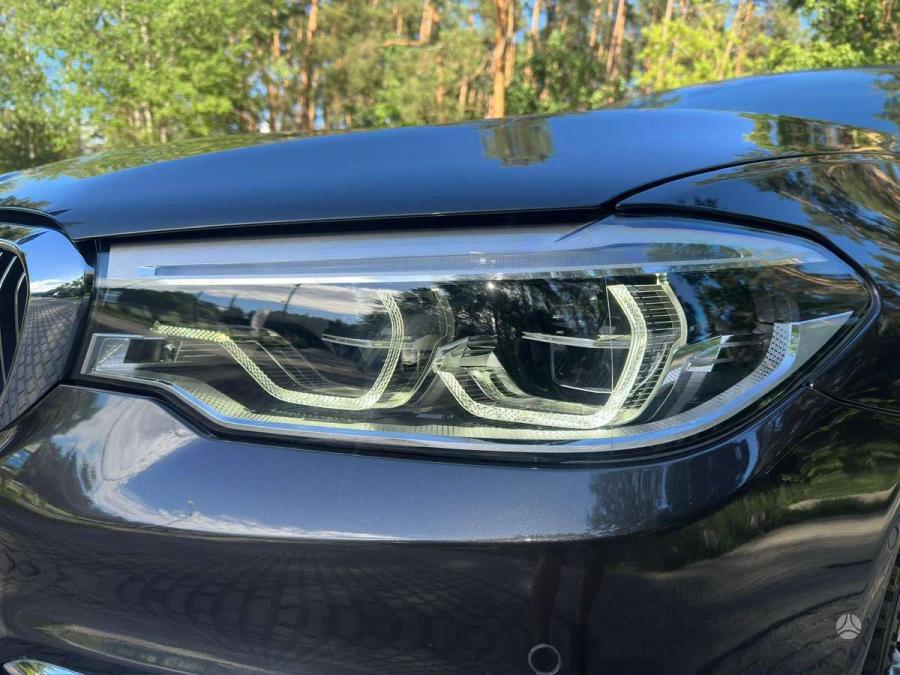 Melns BMW 520 2018 Viļņa, ar dzinēja tilpumu 2.00 L un nobraukumu 299 tūkst. km par 15299 €, foto 16 vietnē AUTOMOTO.COM.LV