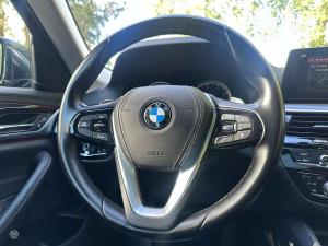Melns BMW 520 2018 Viļņa, ar dzinēja tilpumu 2.00 L un nobraukumu 299 tūkst. km par 15299 €, foto 23 vietnē AUTOMOTO.COM.LV