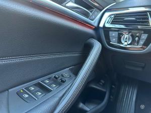 Melns BMW 520 2018 Viļņa, ar dzinēja tilpumu 2.00 L un nobraukumu 299 tūkst. km par 15299 €, foto 34 vietnē AUTOMOTO.COM.LV