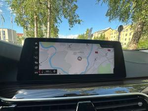 Melns BMW 520 2018 Viļņa, ar dzinēja tilpumu 2.00 L un nobraukumu 299 tūkst. km par 15299 €, foto 40 vietnē AUTOMOTO.COM.LV