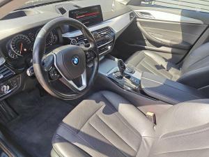 Black BMW 520 2018 in Vilnius, with an engine capacity of 2.00 L and mileage of 280 thousand km for 14200 €, photo 14 on AUTOMOTO.COM.LV