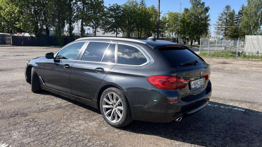 Melns BMW 520 2018 Šauļi, ar dzinēja tilpumu 2.00 L un nobraukumu 229 tūkst. km par 14700 €, foto 11 vietnē AUTOMOTO.COM.LV