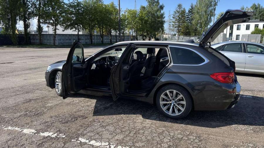 Melns BMW 520 2018 Šauļi, ar dzinēja tilpumu 2.00 L un nobraukumu 229 tūkst. km par 14700 €, foto 12 vietnē AUTOMOTO.COM.LV