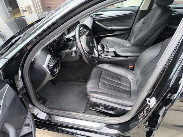 Black BMW 520 2018 in Joniskis, with an engine capacity of 0.20 L and mileage of 221 thousand km for 16600 €, photo 9 on AUTOMOTO.COM.LV