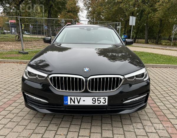 Black BMW 520 2018 in Riga, with an engine capacity of 2.00 L and mileage of 262 thousand km for 16200 €, photo 3 on AUTOMOTO.COM.LV