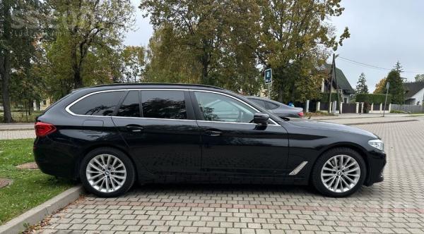 Black BMW 520 2018 in Riga, with an engine capacity of 2.00 L and mileage of 262 thousand km for 16200 €, photo 5 on AUTOMOTO.COM.LV