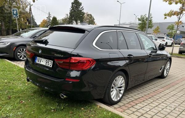 Black BMW 520 2018 in Riga, with an engine capacity of 2.00 L and mileage of 262 thousand km for 16200 €, photo 7 on AUTOMOTO.COM.LV
