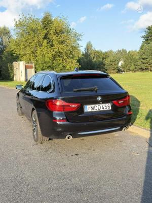 Black BMW 520 2018 in Vilnius, with an engine capacity of 2.00 L and mileage of 273 thousand km for 16900 €, photo 8 on AUTOMOTO.COM.LV