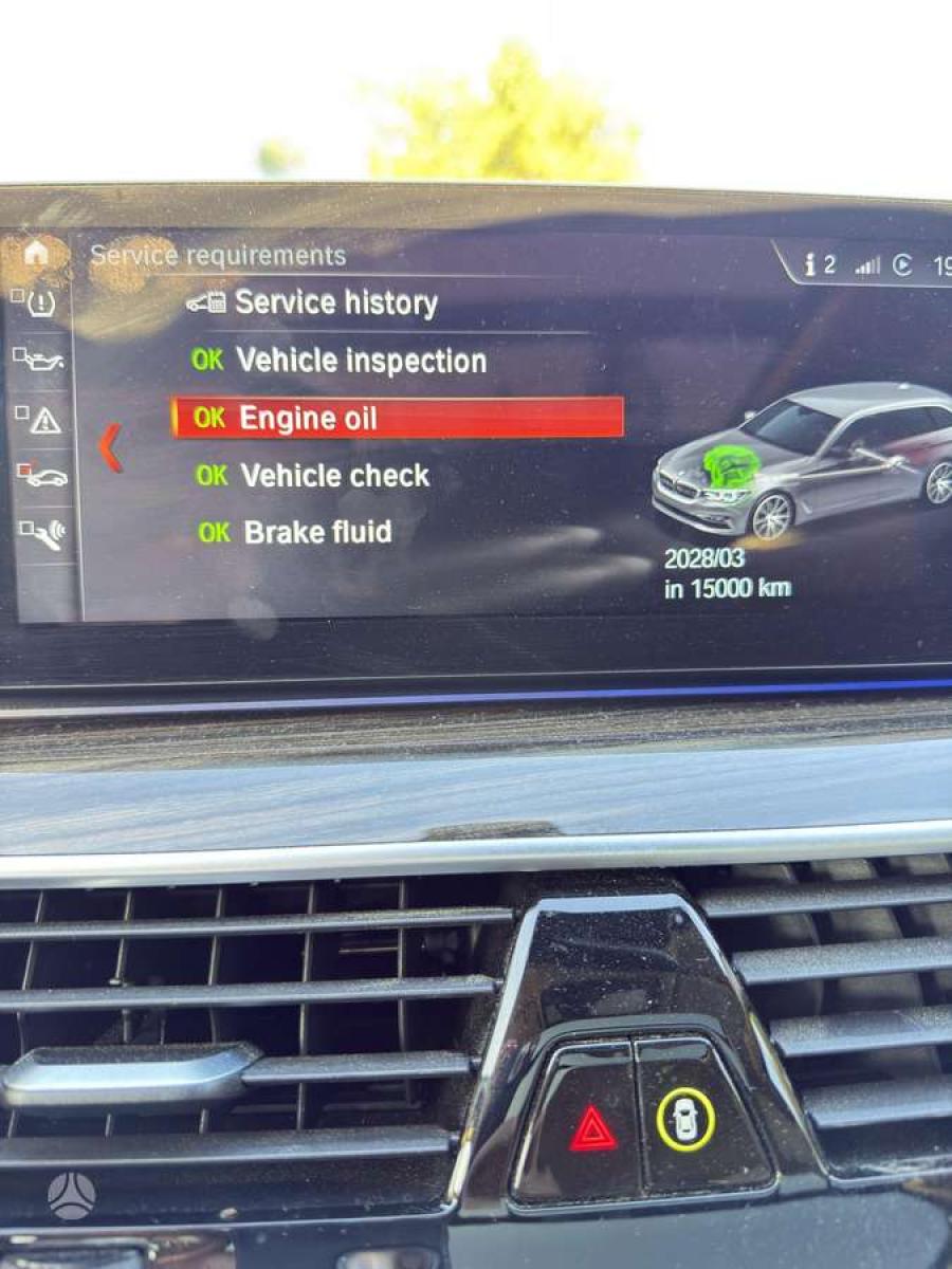 Black BMW 520 2018 in Vilnius, with an engine capacity of 2.00 L and mileage of 273 thousand km for 16900 €, photo 13 on AUTOMOTO.COM.LV