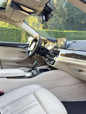 Black BMW 520 2018 in Vilnius, with an engine capacity of 2.00 L and mileage of 273 thousand km for 16900 €, photo 17 on AUTOMOTO.COM.LV