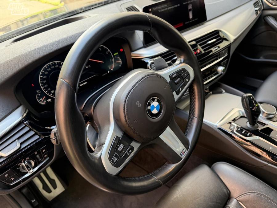 Melns BMW 520 2018 Kauņa, ar dzinēja tilpumu 2.00 L un nobraukumu 200 tūkst. km par 17950 €, foto 22 vietnē AUTOMOTO.COM.LV