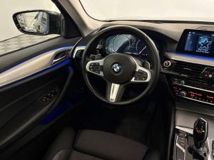 Black BMW 520 2018 in Marijampole, with an engine capacity of 2.00 L and mileage of 218 thousand km for 16950 €, photo 14 on AUTOMOTO.COM.LV