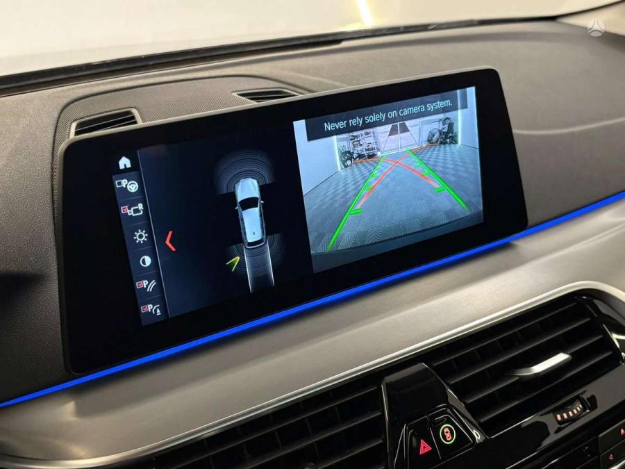 Black BMW 520 2018 in Marijampole, with an engine capacity of 2.00 L and mileage of 218 thousand km for 16950 €, photo 15 on AUTOMOTO.COM.LV