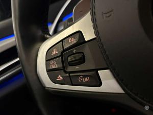 Black BMW 520 2018 in Marijampole, with an engine capacity of 2.00 L and mileage of 218 thousand km for 16950 €, photo 17 on AUTOMOTO.COM.LV