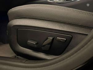 Black BMW 520 2018 in Marijampole, with an engine capacity of 2.00 L and mileage of 218 thousand km for 16950 €, photo 19 on AUTOMOTO.COM.LV