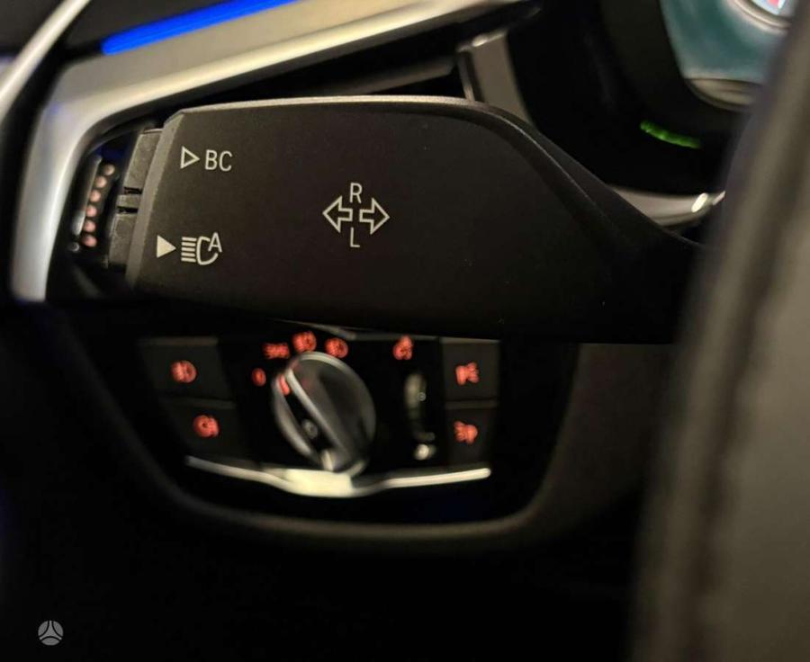 Black BMW 520 2018 in Marijampole, with an engine capacity of 2.00 L and mileage of 218 thousand km for 16950 €, photo 34 on AUTOMOTO.COM.LV
