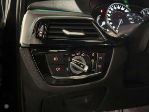 Black BMW 520 2018 in Klaipeda, with an engine capacity of 2.00 L and mileage of 281 thousand km for 15500 €, photo 9 on AUTOMOTO.COM.LV