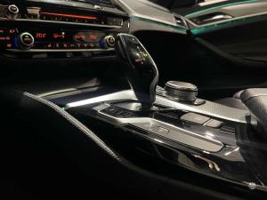 Black BMW 520 2018 in Klaipeda, with an engine capacity of 2.00 L and mileage of 281 thousand km for 15500 €, photo 14 on AUTOMOTO.COM.LV
