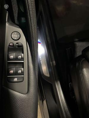 Black BMW 520 2018 in Klaipeda, with an engine capacity of 2.00 L and mileage of 281 thousand km for 15500 €, photo 15 on AUTOMOTO.COM.LV