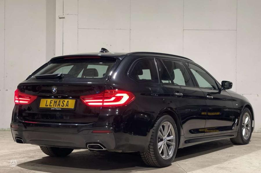 Black BMW 520 2018 in Klaipeda, with an engine capacity of 2.00 L and mileage of 281 thousand km for 15500 €, photo 16 on AUTOMOTO.COM.LV