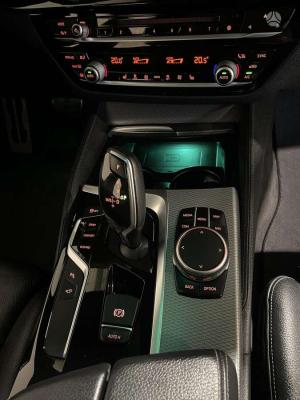 Black BMW 520 2018 in Klaipeda, with an engine capacity of 2.00 L and mileage of 281 thousand km for 15500 €, photo 18 on AUTOMOTO.COM.LV