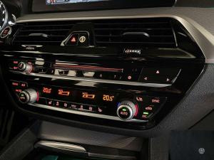 Black BMW 520 2018 in Klaipeda, with an engine capacity of 2.00 L and mileage of 281 thousand km for 15500 €, photo 28 on AUTOMOTO.COM.LV