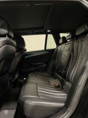 Black BMW 520 2018 in Klaipeda, with an engine capacity of 2.00 L and mileage of 281 thousand km for 15500 €, photo 30 on AUTOMOTO.COM.LV
