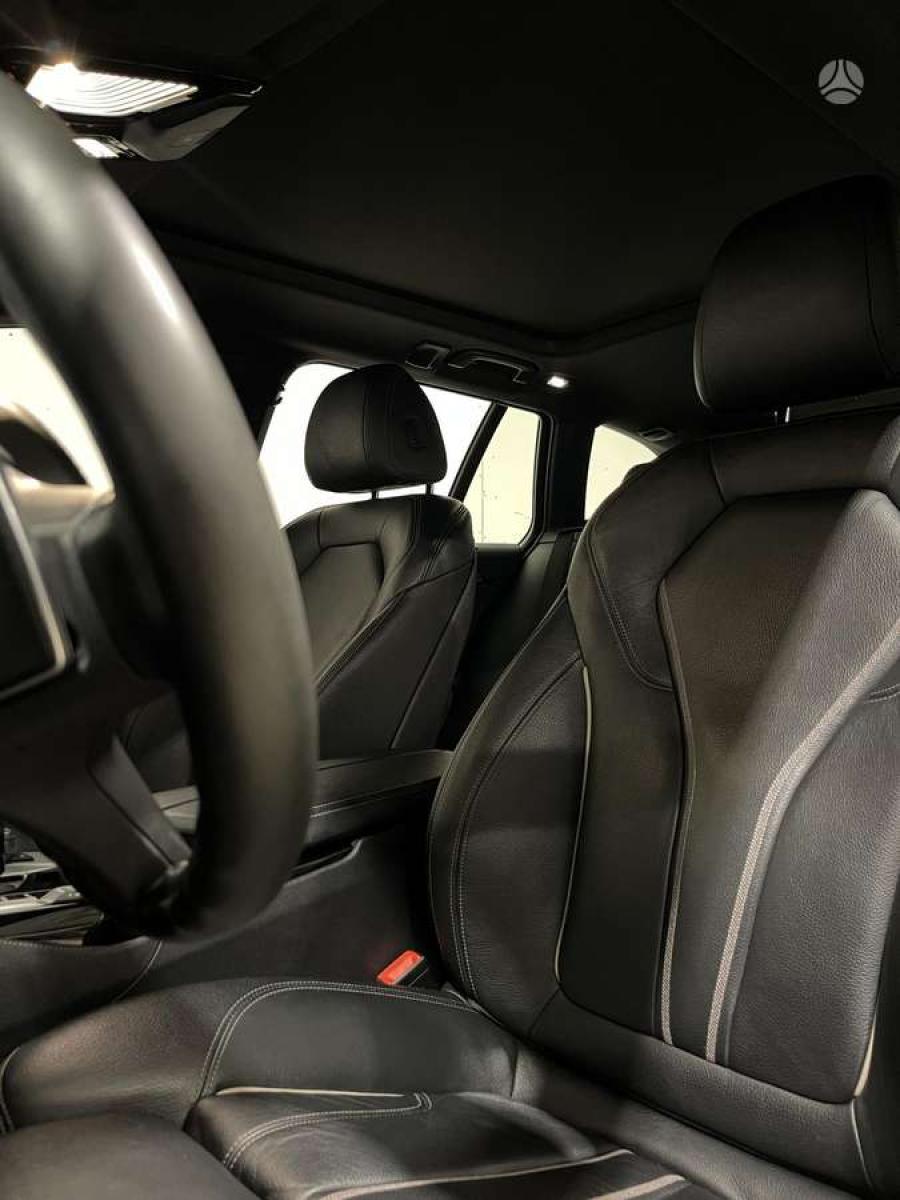 Black BMW 520 2018 in Klaipeda, with an engine capacity of 2.00 L and mileage of 281 thousand km for 15500 €, photo 31 on AUTOMOTO.COM.LV