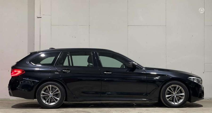 Black BMW 520 2018 in Klaipeda, with an engine capacity of 2.00 L and mileage of 281 thousand km for 15500 €, photo 39 on AUTOMOTO.COM.LV