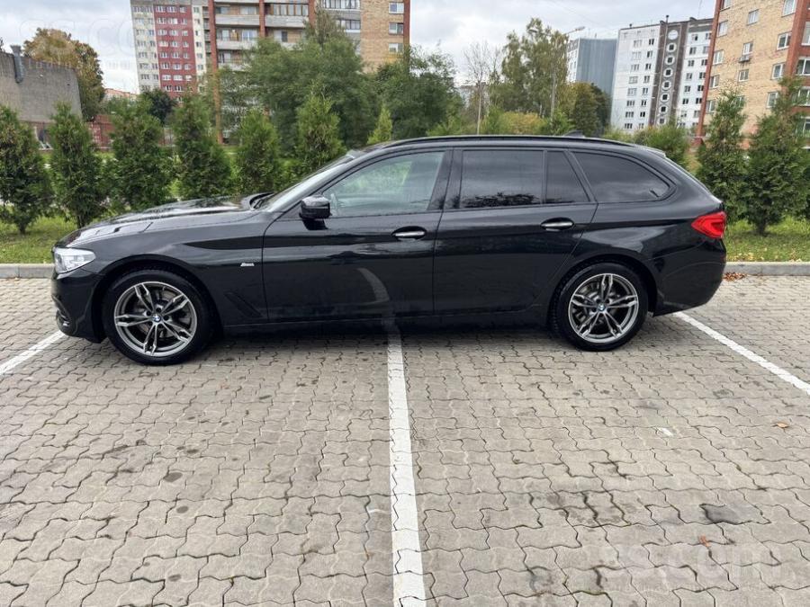 Black BMW 520 2018 in Riga, with an engine capacity of 2.00 L and mileage of 194 thousand km for 15700 €, photo 6 on AUTOMOTO.COM.LV