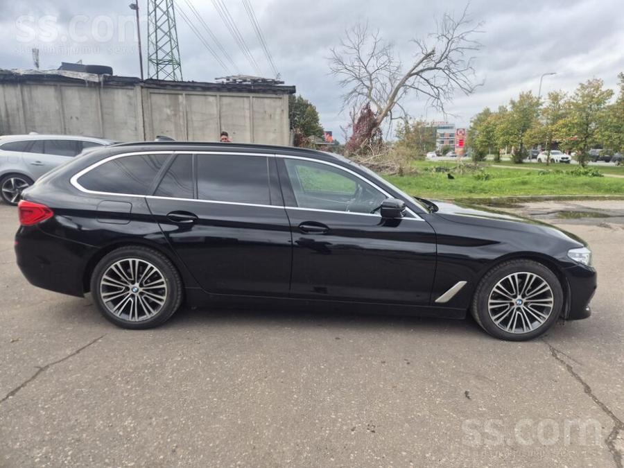 Black BMW 520 2018 in Riga, with an engine capacity of 2.00 L and mileage of 207 thousand km for 17990 €, photo 6 on AUTOMOTO.COM.LV