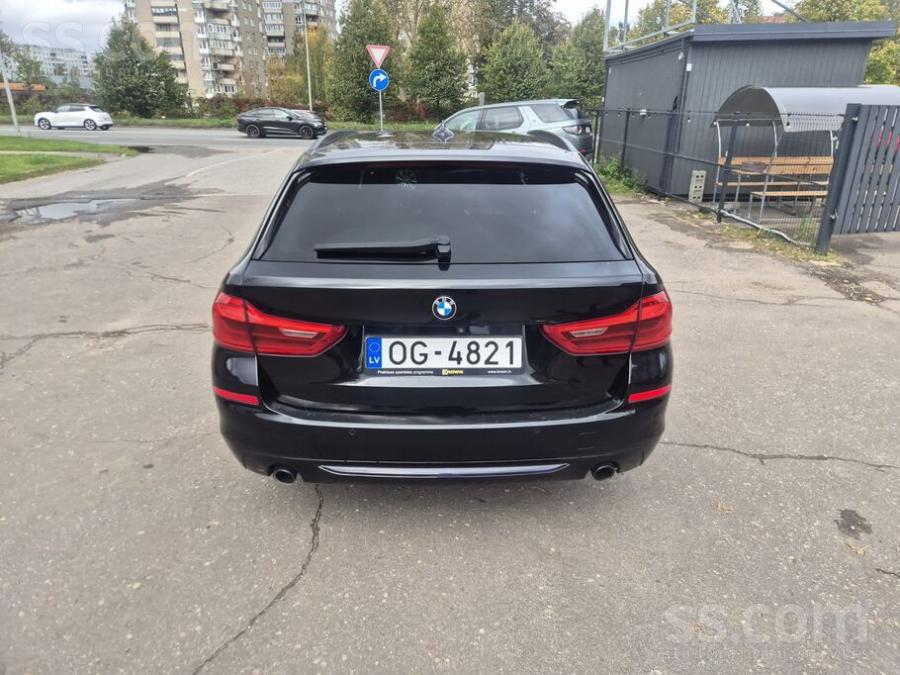 Black BMW 520 2018 in Riga, with an engine capacity of 2.00 L and mileage of 207 thousand km for 17990 €, photo 8 on AUTOMOTO.COM.LV
