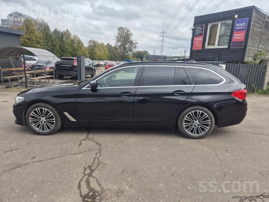Black BMW 520 2018 in Riga, with an engine capacity of 2.00 L and mileage of 207 thousand km for 17990 €, photo 10 on AUTOMOTO.COM.LV