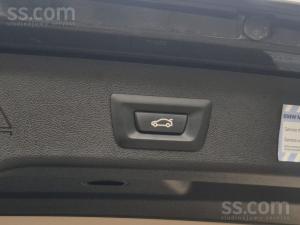 Black BMW 520 2018 in Riga, with an engine capacity of 2.00 L and mileage of 207 thousand km for 17990 €, photo 12 on AUTOMOTO.COM.LV