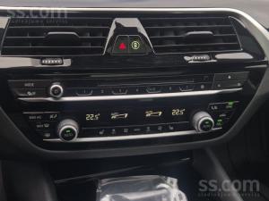 Black BMW 520 2018 in Riga, with an engine capacity of 2.00 L and mileage of 207 thousand km for 17990 €, photo 20 on AUTOMOTO.COM.LV