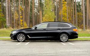 Black BMW 520 2018 in Riga, with an engine capacity of 2.00 L and mileage of 207 thousand km for 17990 €, photo 6 on AUTOMOTO.COM.LV