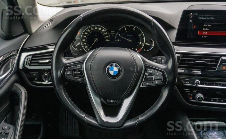 Black BMW 520 2018 in Riga, with an engine capacity of 2.00 L and mileage of 207 thousand km for 17990 €, photo 15 on AUTOMOTO.COM.LV