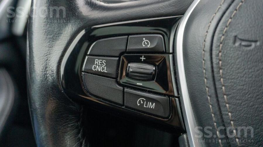 Black BMW 520 2018 in Riga, with an engine capacity of 2.00 L and mileage of 207 thousand km for 17990 €, photo 22 on AUTOMOTO.COM.LV