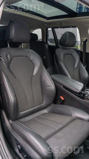 Black BMW 520 2018 in Riga, with an engine capacity of 2.00 L and mileage of 207 thousand km for 17990 €, photo 29 on AUTOMOTO.COM.LV