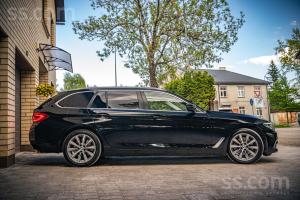 Black BMW 520 2019 in Jelgava, with an engine capacity of 2.00 L and mileage of 88 thousand km for 20950 €, photo 5 on AUTOMOTO.COM.LV