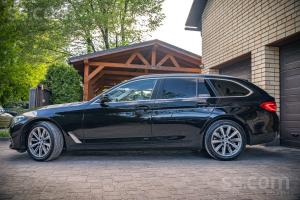 Black BMW 520 2019 in Jelgava, with an engine capacity of 2.00 L and mileage of 88 thousand km for 20950 €, photo 6 on AUTOMOTO.COM.LV
