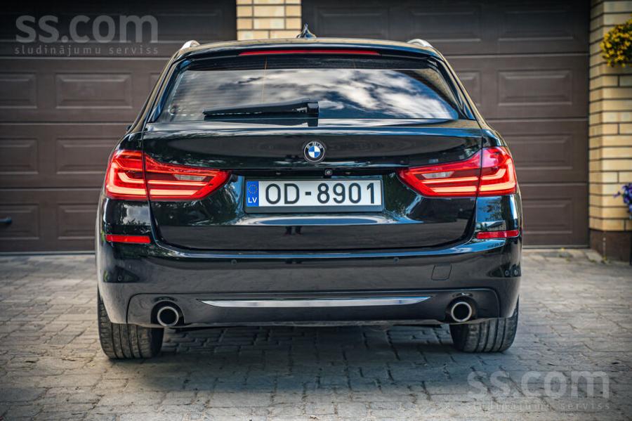 Black BMW 520 2019 in Jelgava, with an engine capacity of 2.00 L and mileage of 88 thousand km for 20950 €, photo 8 on AUTOMOTO.COM.LV