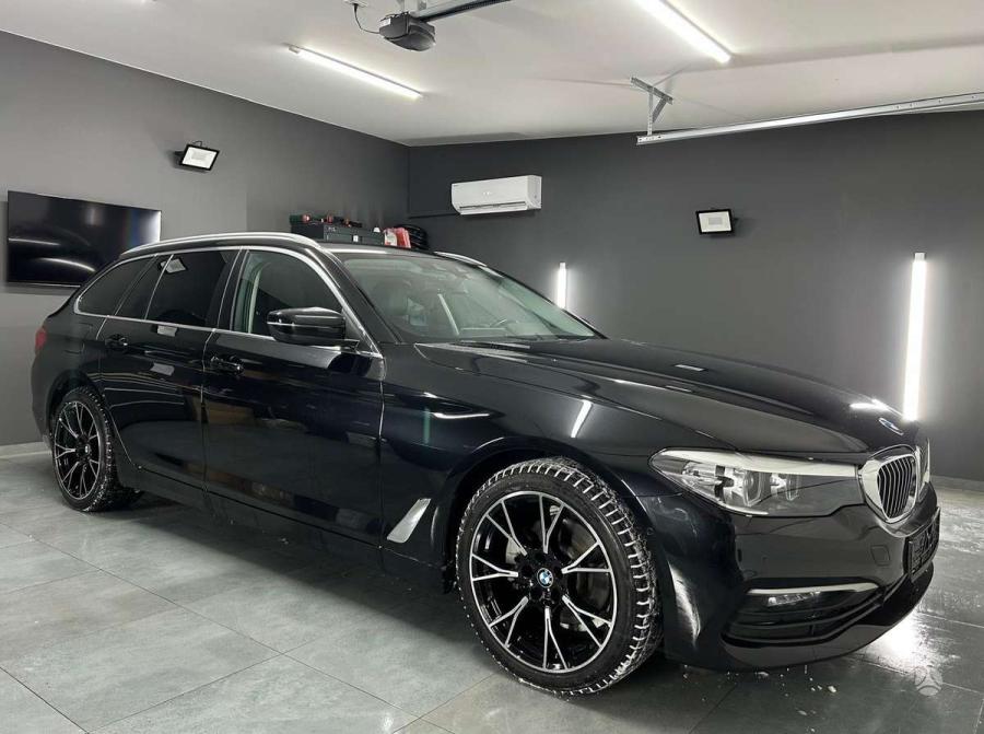 Melns BMW 520 2019 Utena, ar dzinēja tilpumu 2.00 L un nobraukumu 145 tūkst. km par 16950 €, foto 1 vietnē AUTOMOTO.COM.LV