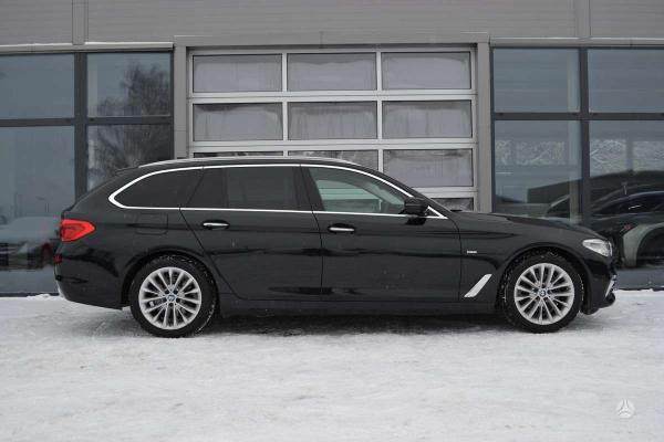 Black BMW 520 2019 in Vilnius, with an engine capacity of 2.00 L and mileage of 171 thousand km for 19000 €, photo 6 on AUTOMOTO.COM.LV