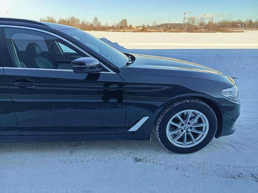 Black BMW 520 2019 in Siauliai, with an engine capacity of 2.00 L and mileage of 177 thousand km for 16900 €, photo 10 on AUTOMOTO.COM.LV