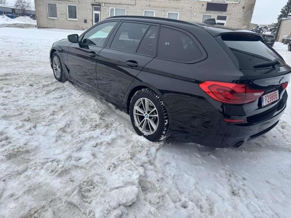 Black BMW 520 2019 in Taurage, with an engine capacity of 2.00 L and mileage of 246 thousand km for 16600 €, photo 6 on AUTOMOTO.COM.LV